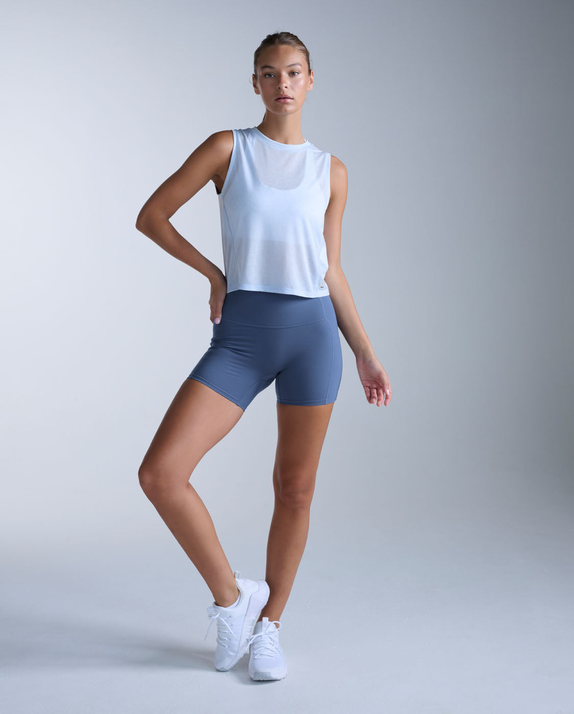ReLight Crop Tank – 2XU Singapore